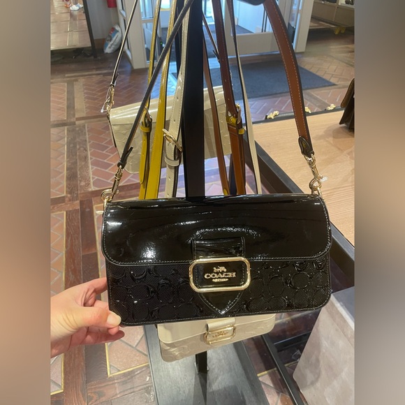 Coach | Bags | Nwtcoach Morgan Shoulder Bag In Signature ...